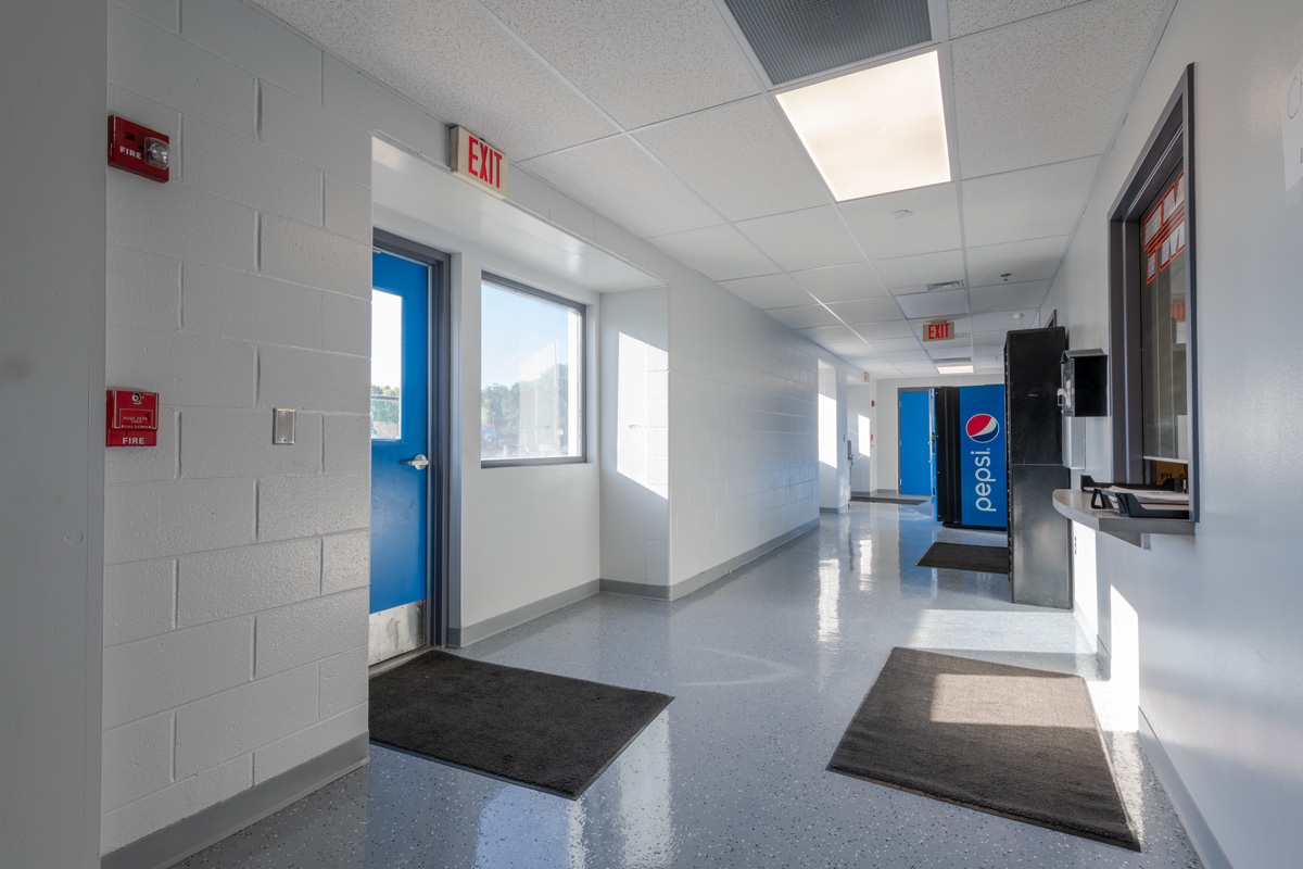 CertainTeed Trucker Lounge - Cintech Construction